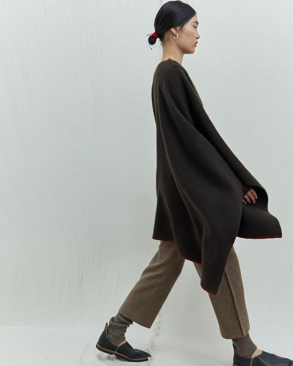 Round-Neck Sleeved Yak Wool Poncho. Luxury Yak Wool Ponchos and Capes